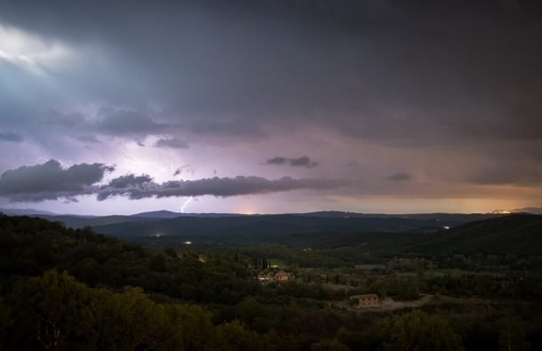 How to Photograph Lightning – Top Tips for Shooting the Storm